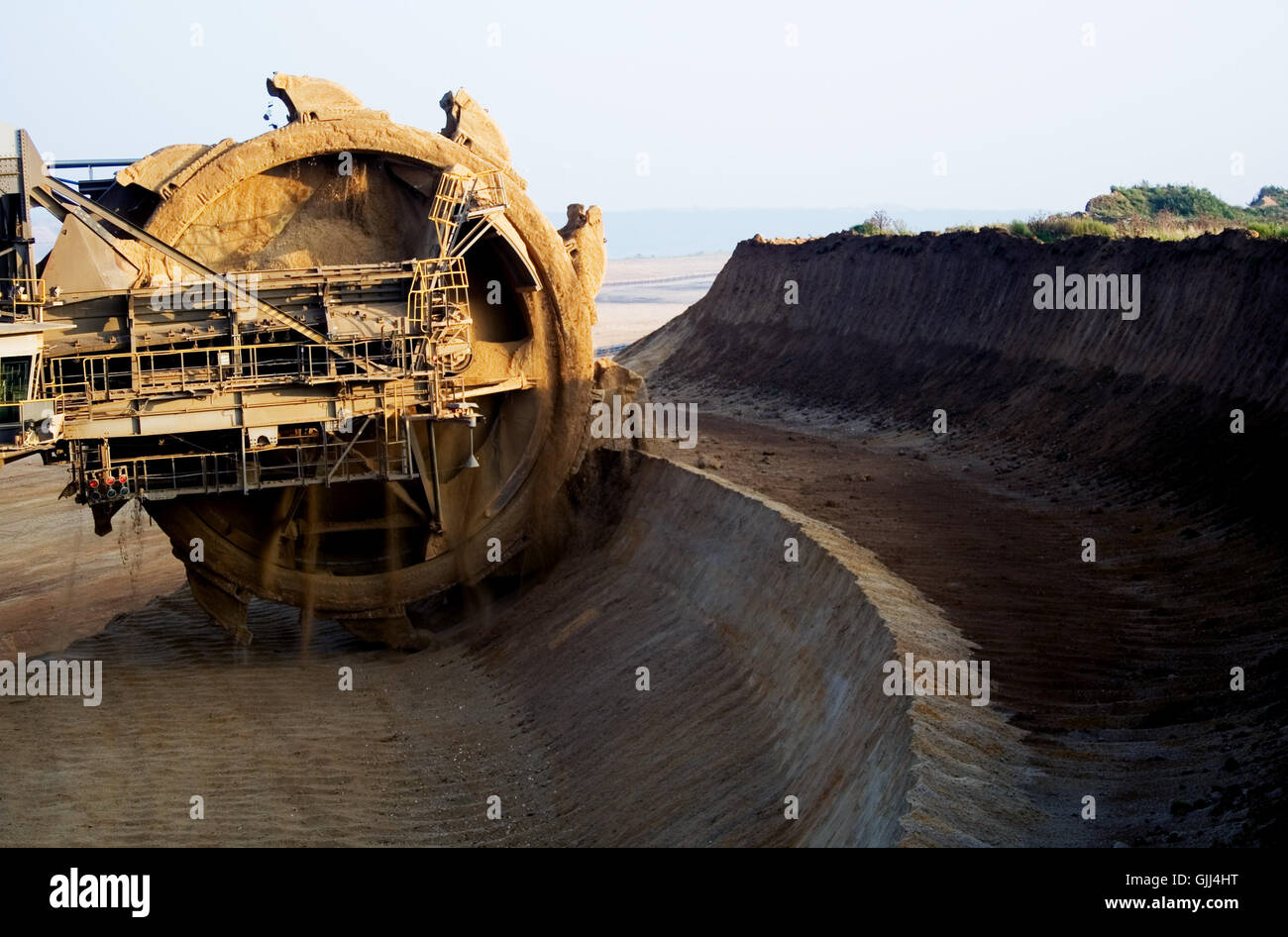tons of coal Stock Photo - Alamy