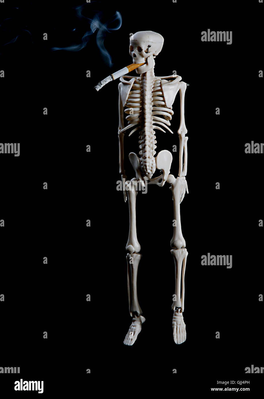Skeleton smoking cigarette hi-res stock photography and images - Alamy