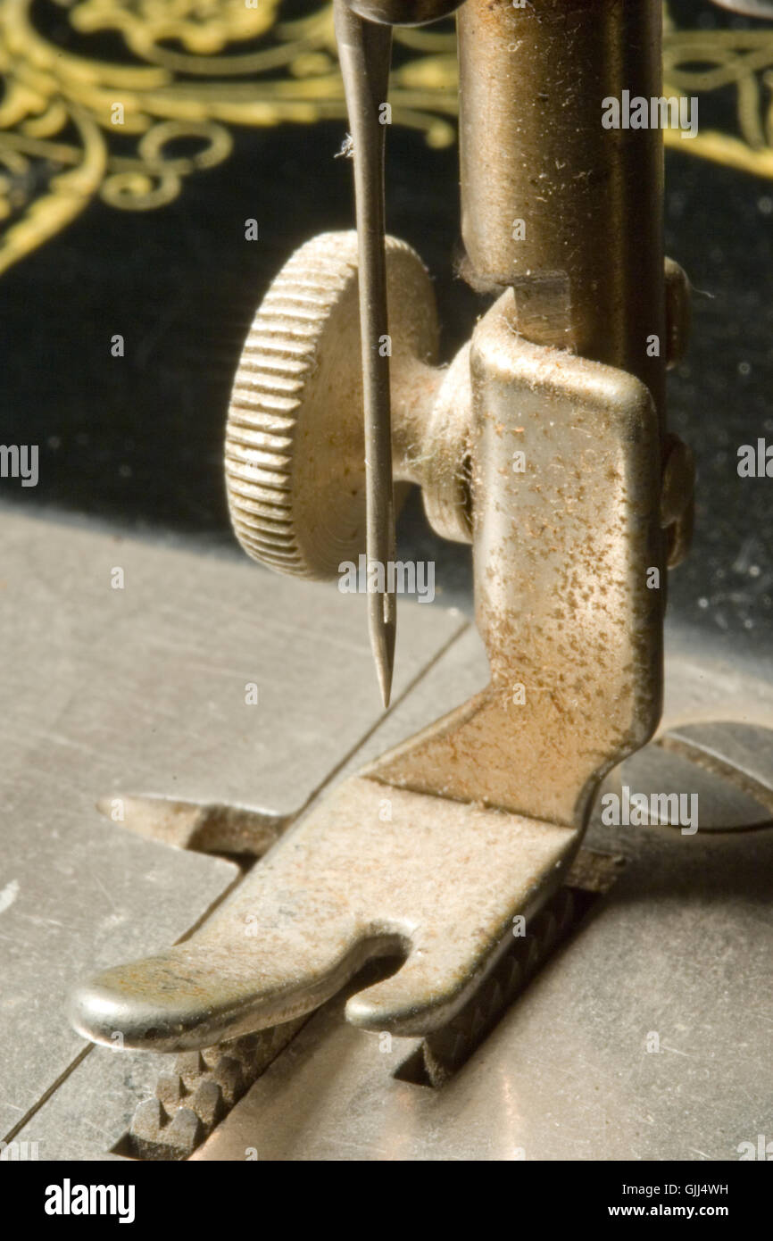 antique rare singer Stock Photo - Alamy