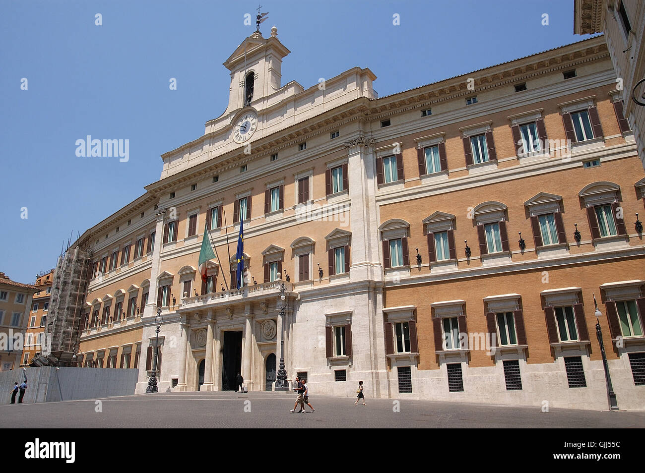 Government buildings in rome italy hi-res stock photography and images ...