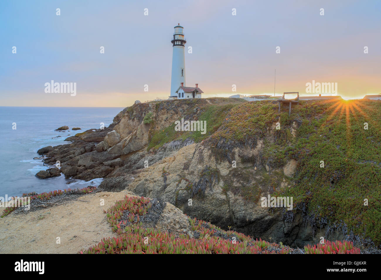 Pigeon point lighthouse at sunset hi-res stock photography and images ...