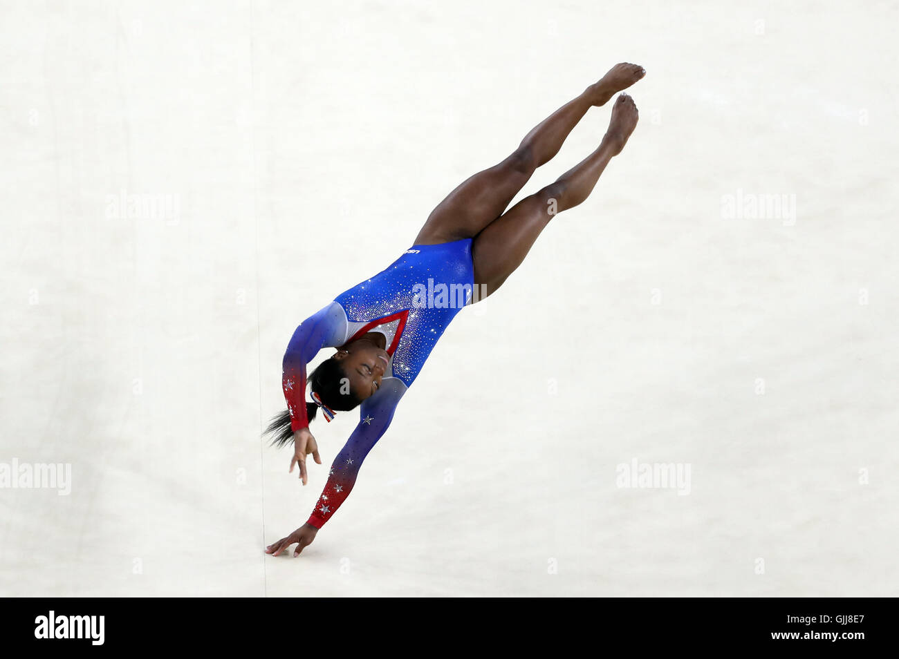 Simone biles floor hi-res stock photography and images - Alamy