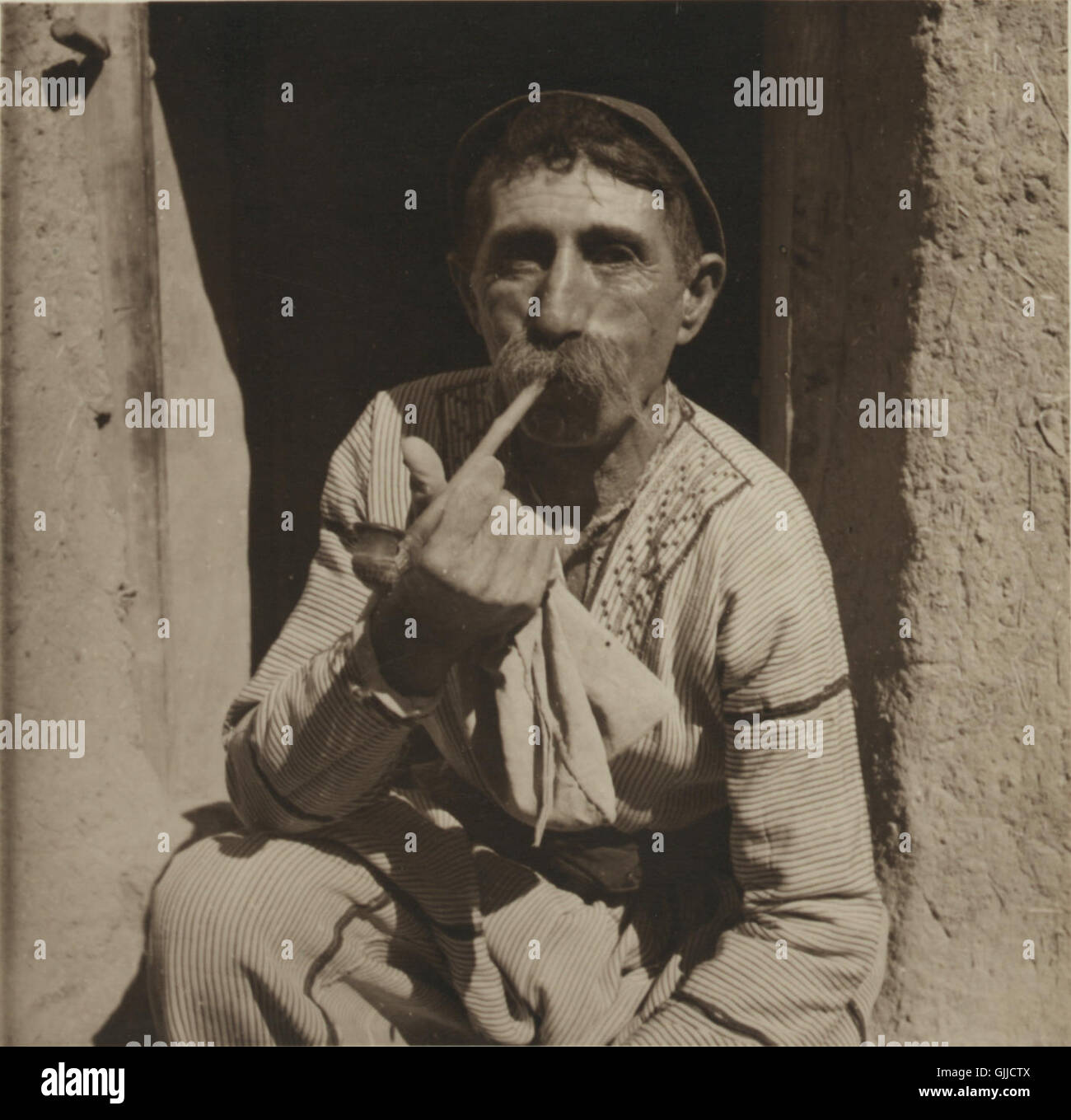 Assyrian old man Stock Photo - Alamy