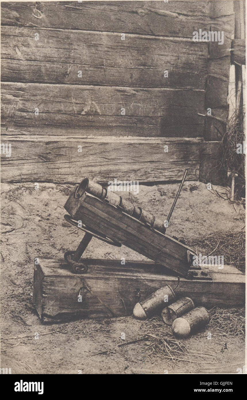 Mine throwers hi-res stock photography and images - Alamy