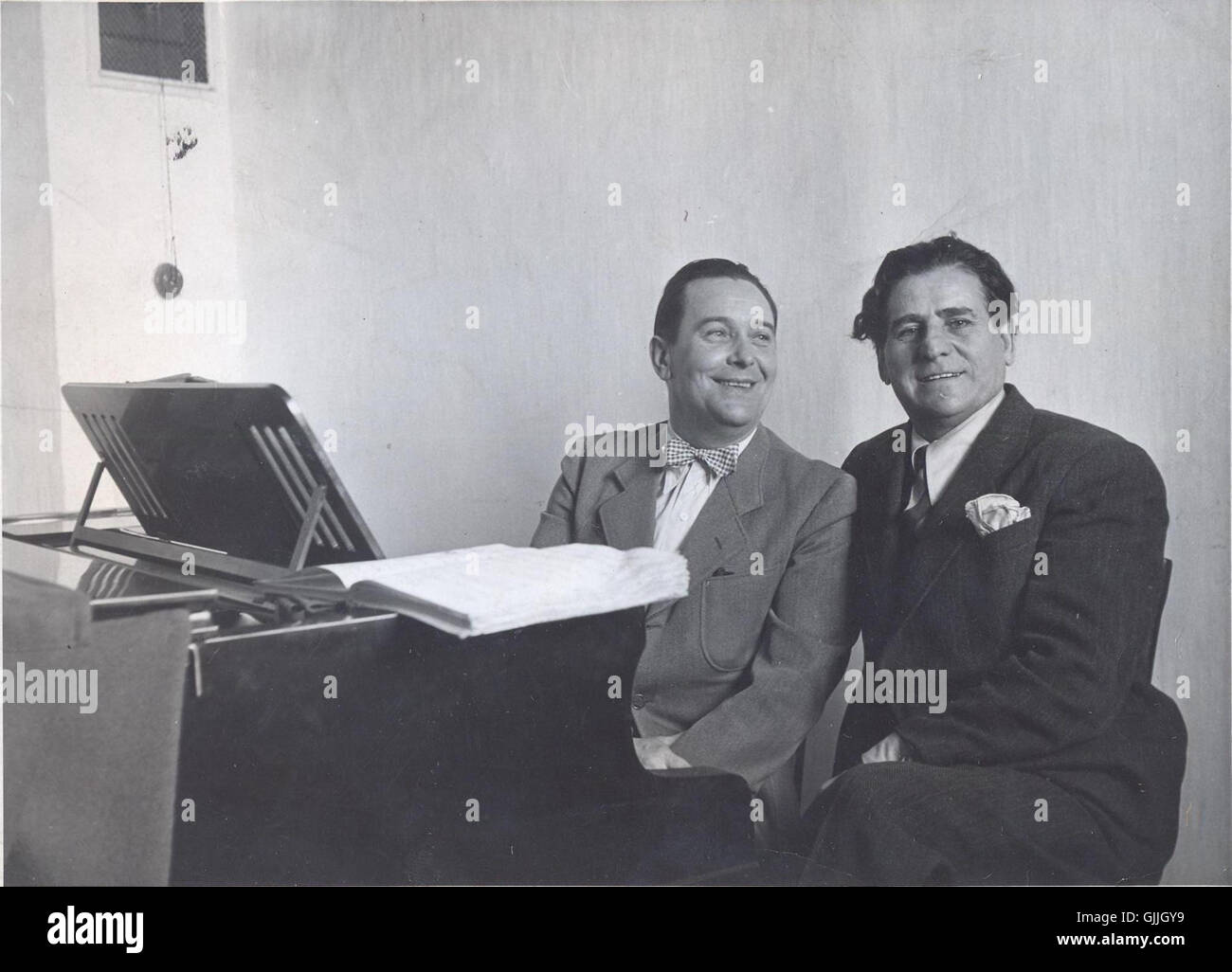 BASA 880K 1 105 54 Petar Raychev in Berlin, 1939 Stock Photo - Alamy