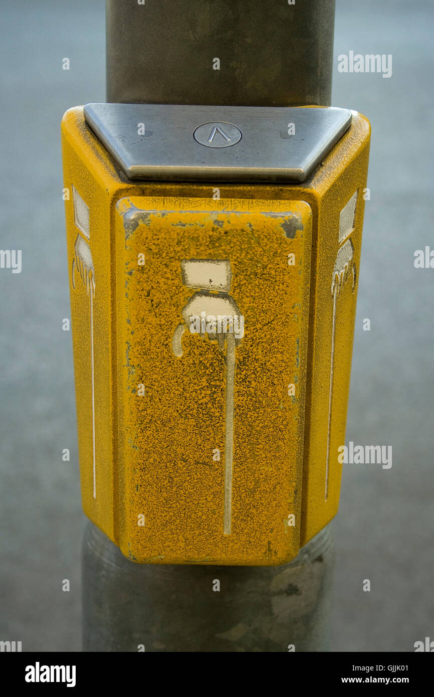 Vibration signal hi-res stock photography and images - Alamy