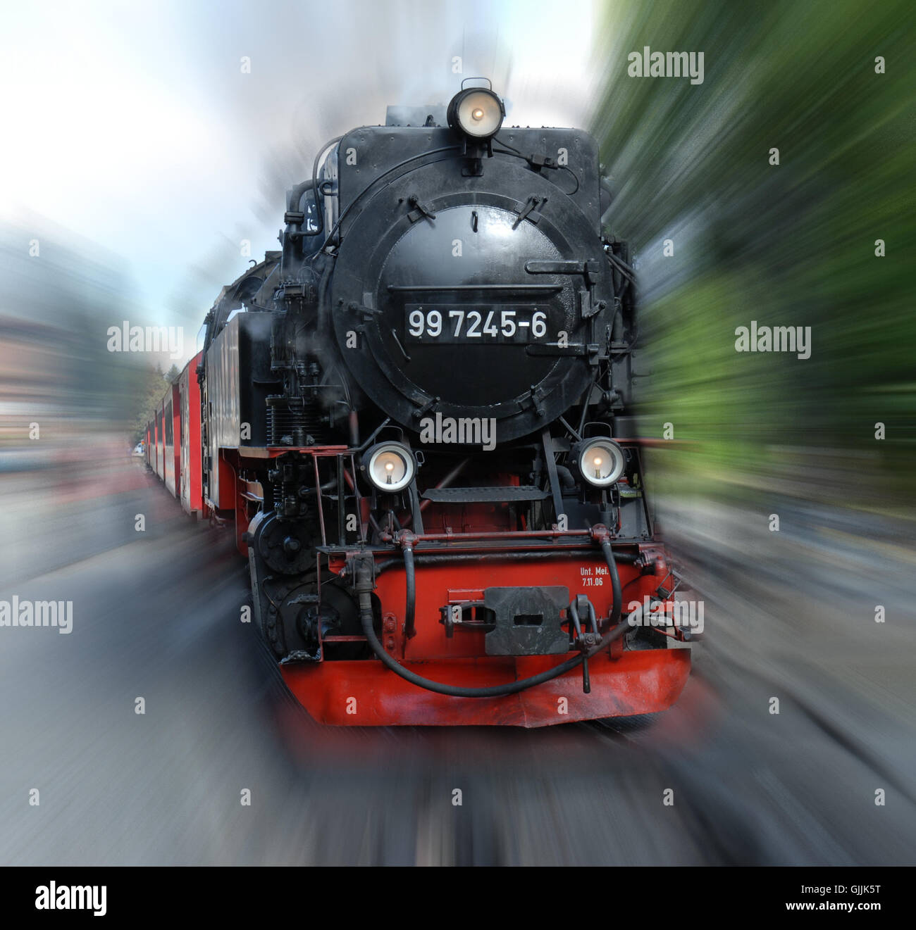 Fast train locomotive hi-res stock photography and images - Alamy