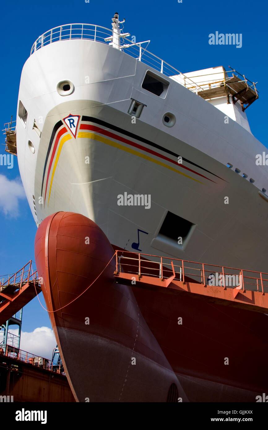 Giant dock hi-res stock photography and images - Alamy