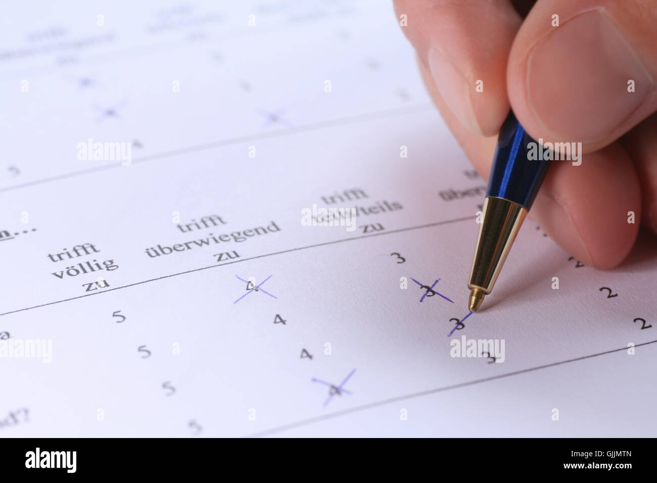 Checking response hi-res stock photography and images - Alamy