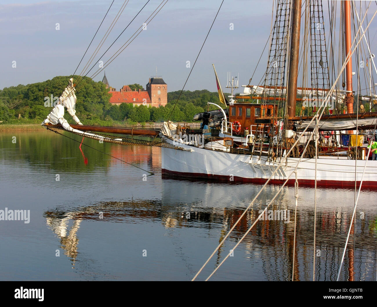 Old timer boat hi-res stock photography and images - Alamy