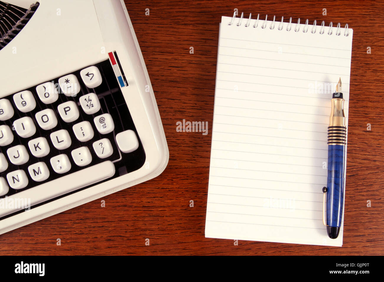 desk typewriter notepad Stock Photo - Alamy