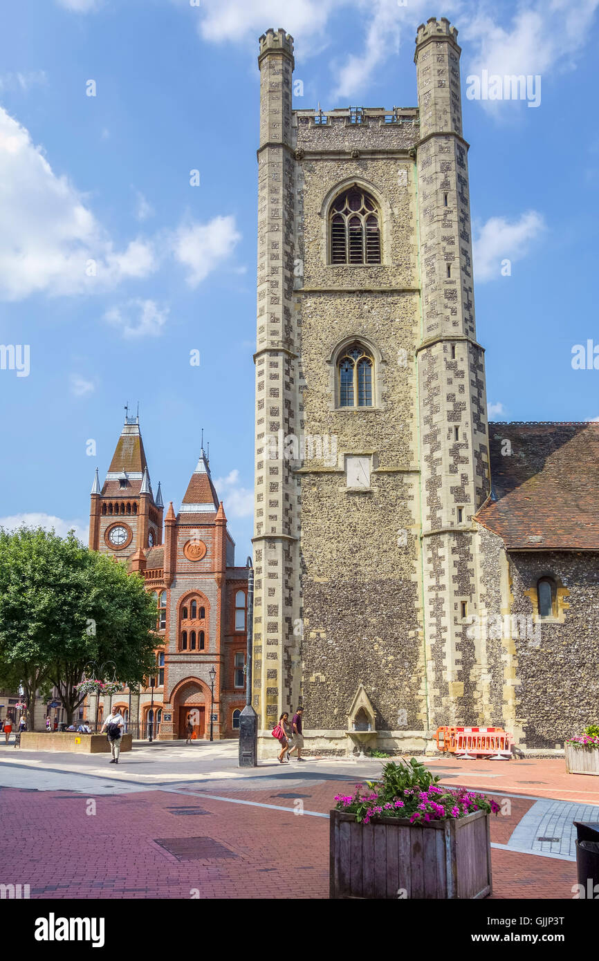 Reading town centre hi-res stock photography and images - Alamy