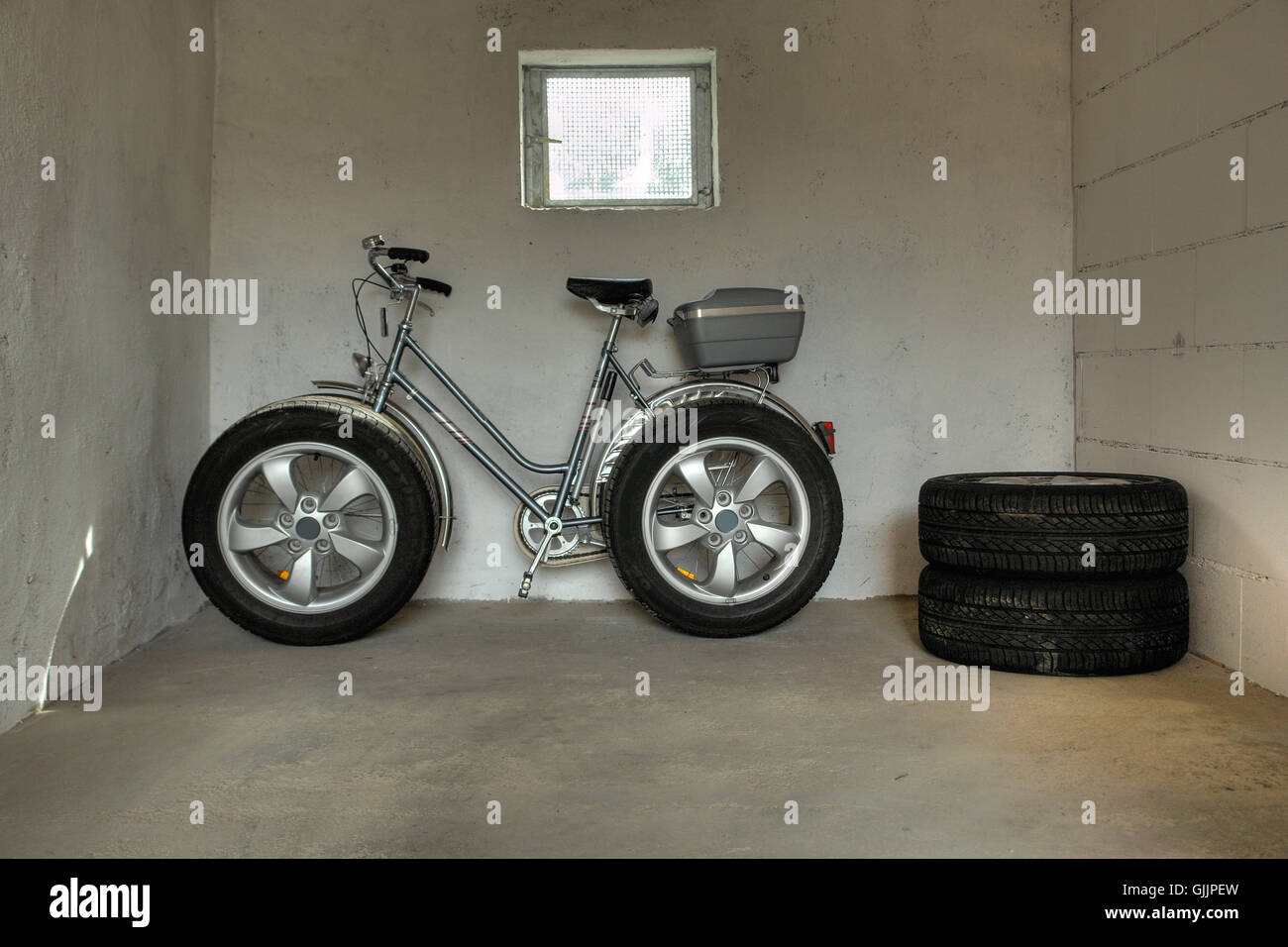 Wide base hi-res stock photography and images - Alamy