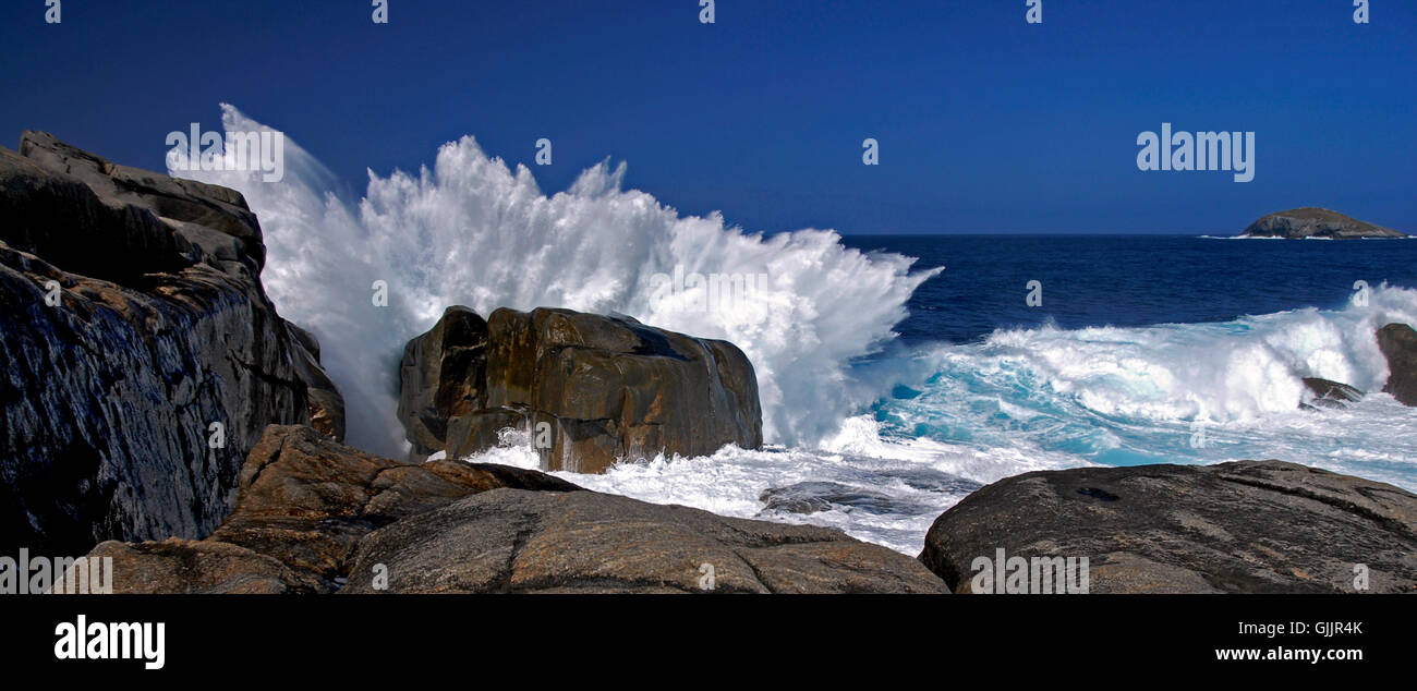waves australia fountain Stock Photo - Alamy