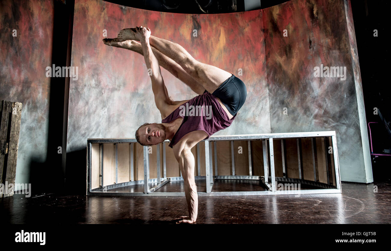 Freeze movement hi-res stock photography and images - Alamy