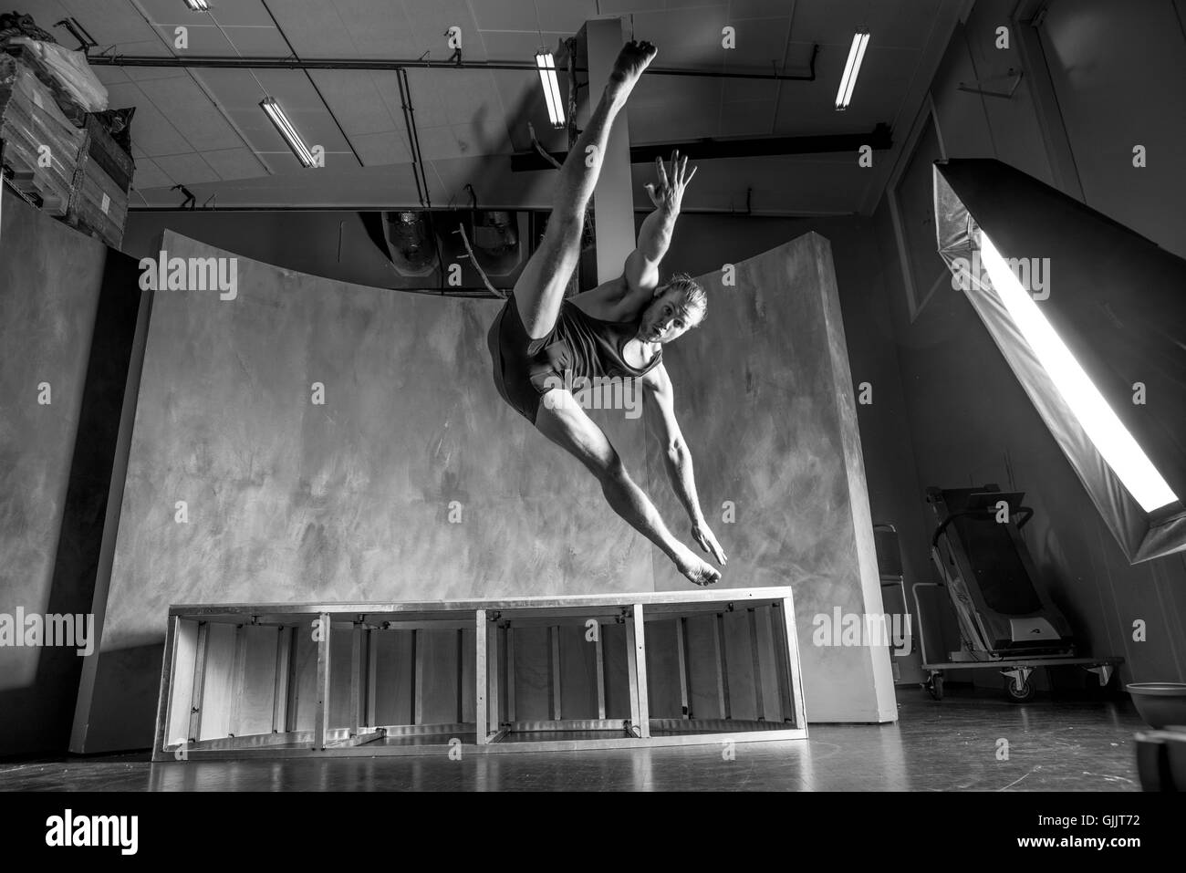 Dance split jump Stock Photo - Alamy