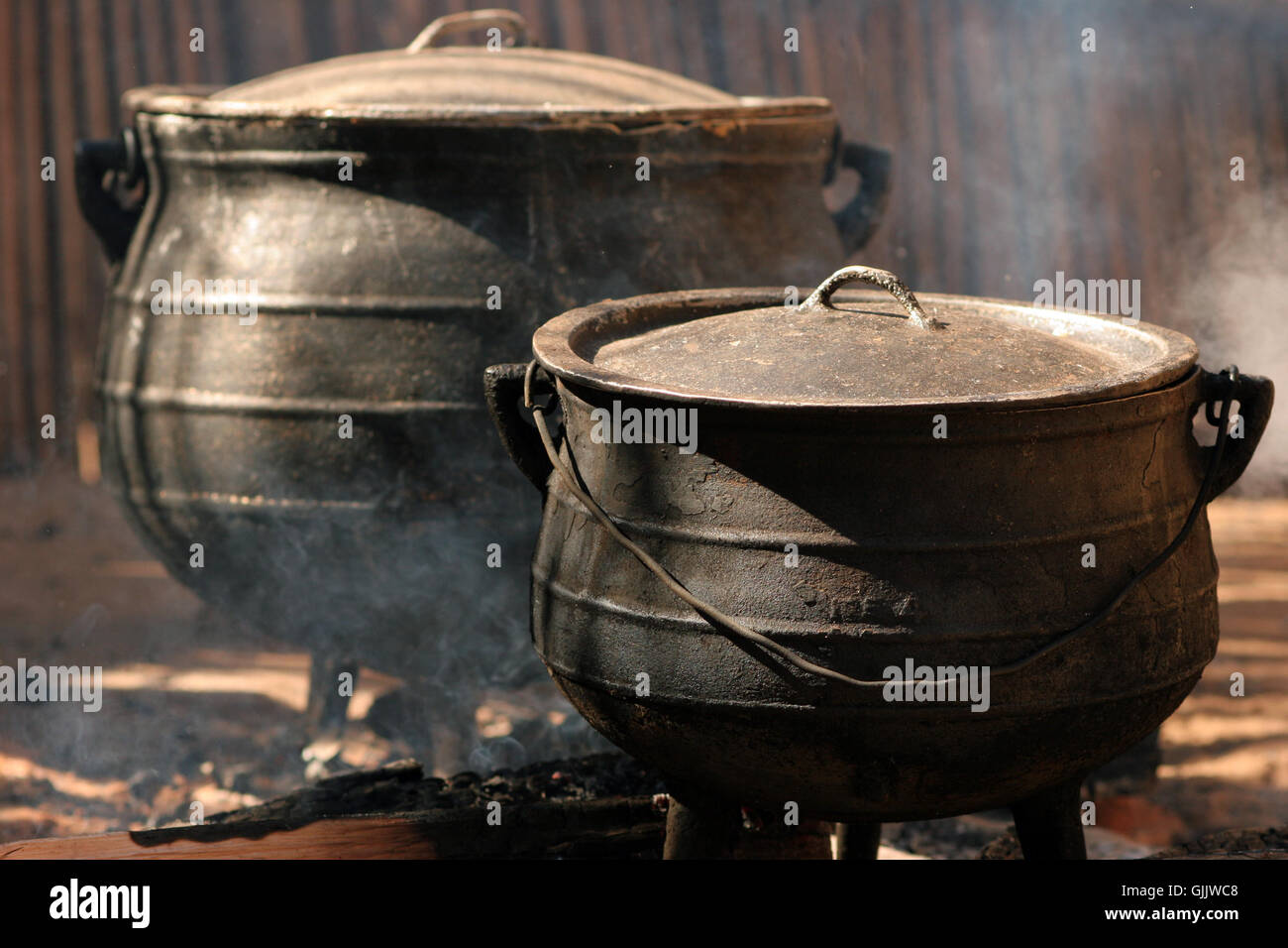 Smoke pots hi-res stock photography and images - Alamy