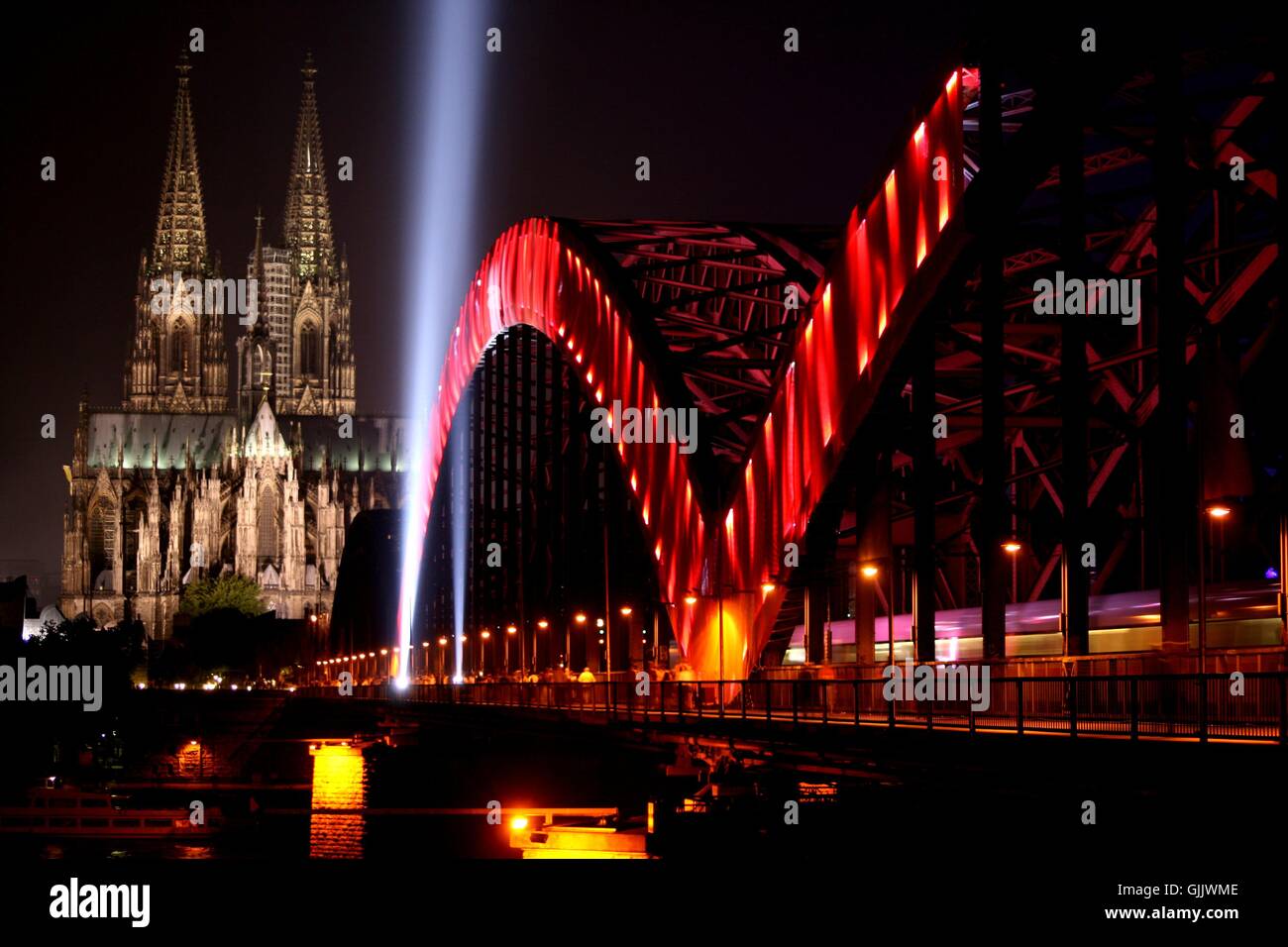 cologne cathedral bridge Stock Photo - Alamy