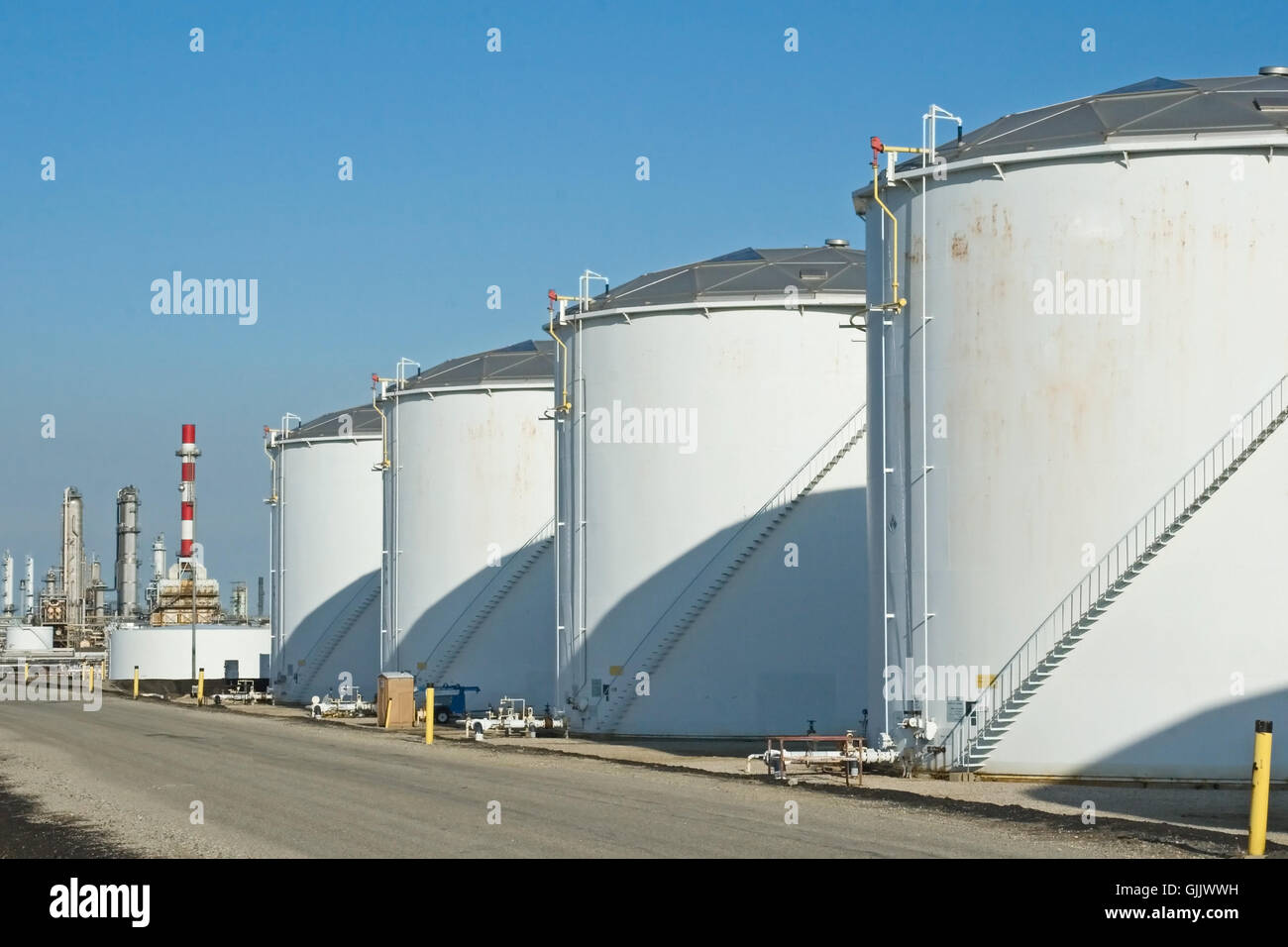 Industrial gas tank hi-res stock photography and images - Alamy