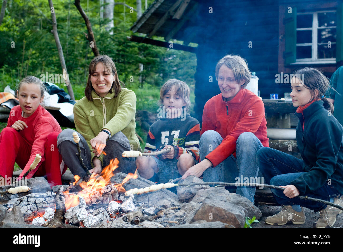Campfire black family hi-res stock photography and images - Alamy