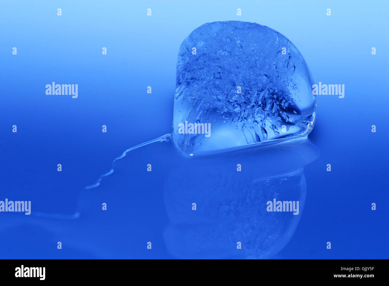 cold frozen cube Stock Photo - Alamy