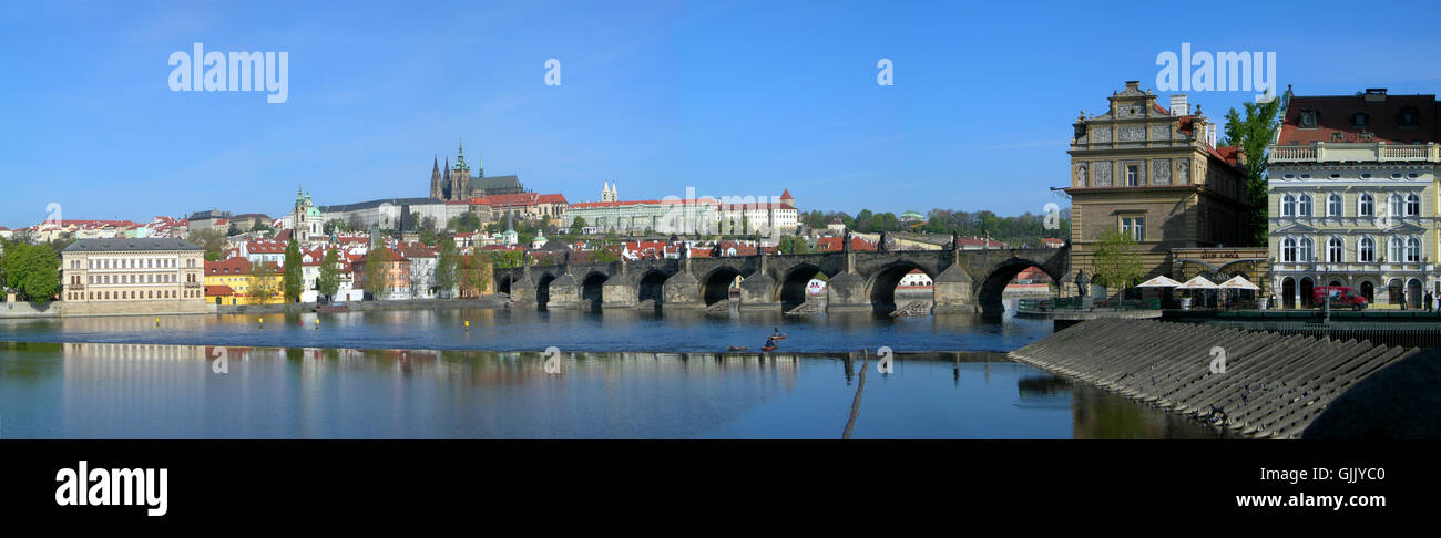 cathedral bridge prague Stock Photo - Alamy