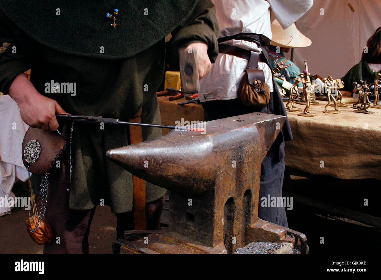 Sword and anvil hi-res stock photography and images - Alamy