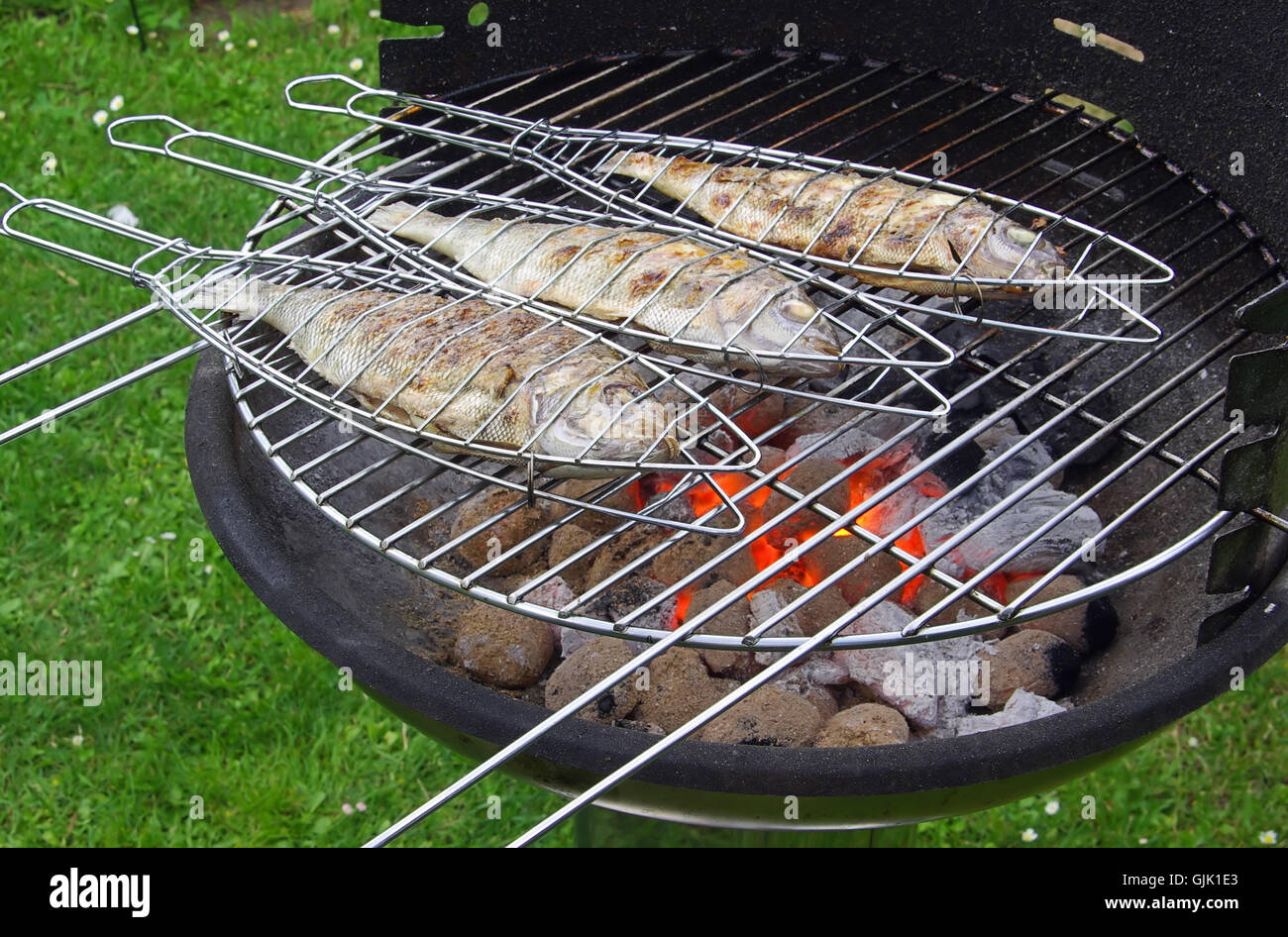 Grillfisch hi-res stock photography and images - Alamy