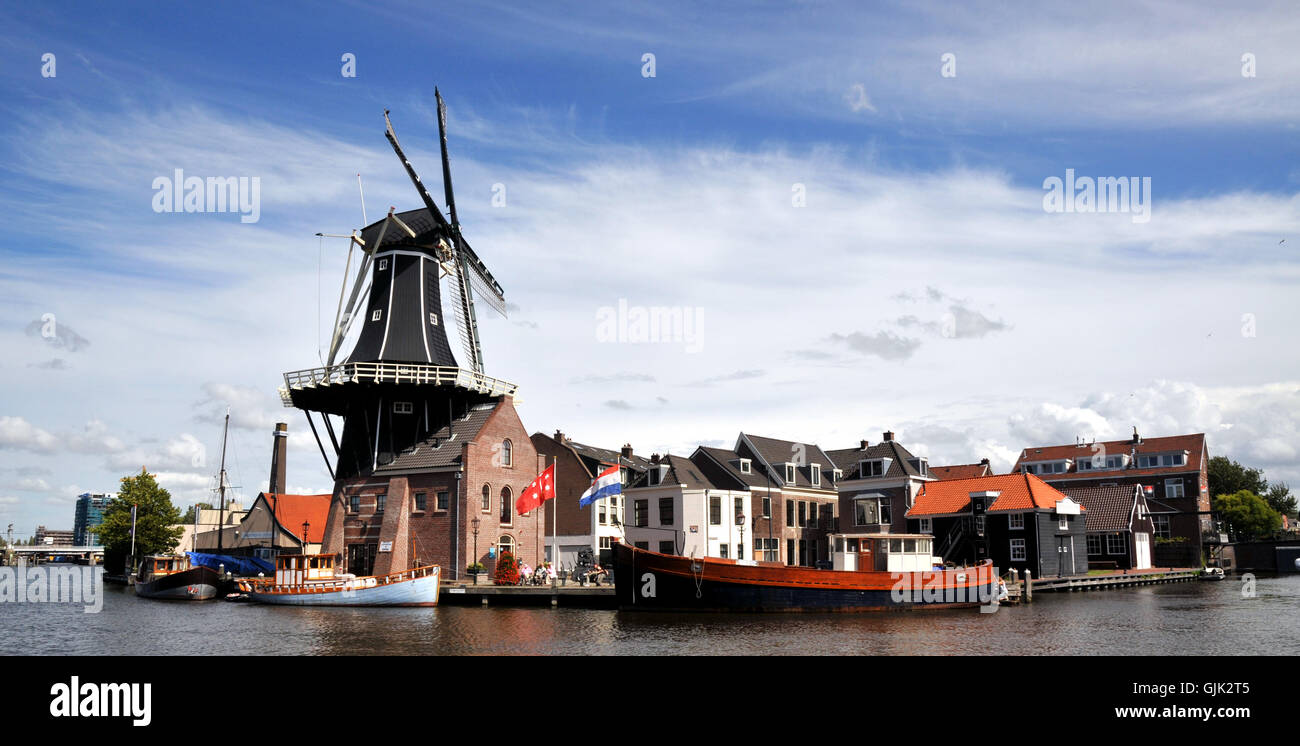 Haarlem wind mill hi-res stock photography and images - Alamy