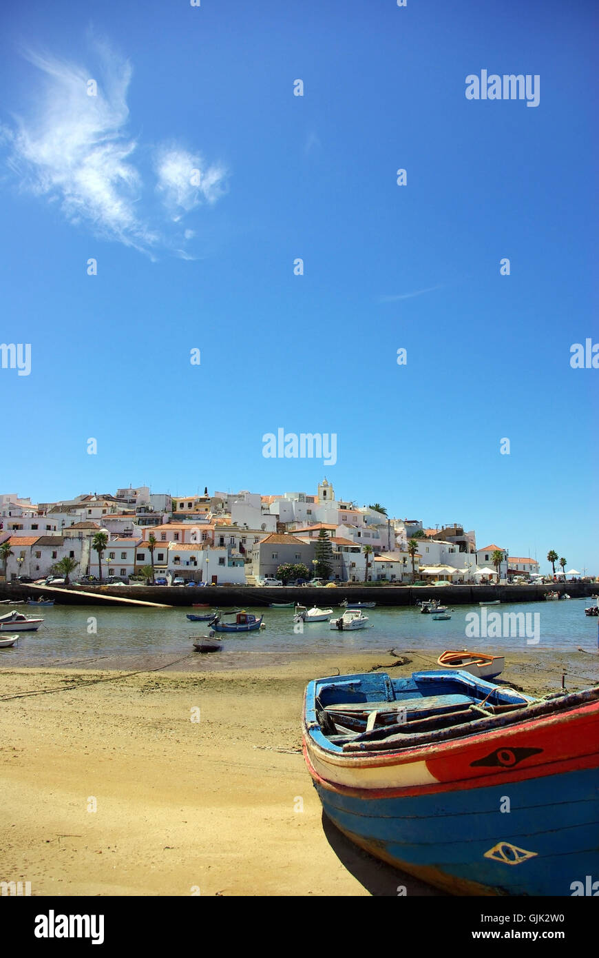 Vintage homes portugal hi-res stock photography and images - Alamy
