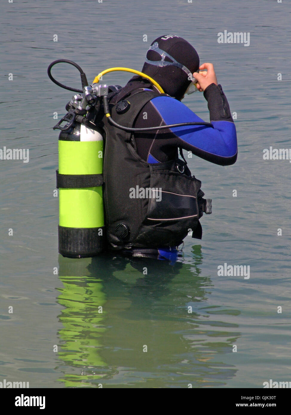 Scuba diver lake hi-res stock photography and images - Alamy