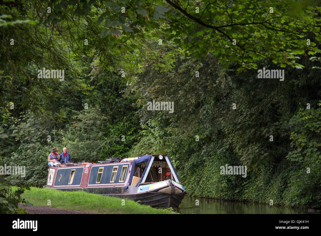 Boating on the Staff and Worcester Canal, Worcestershire, England, UK ...