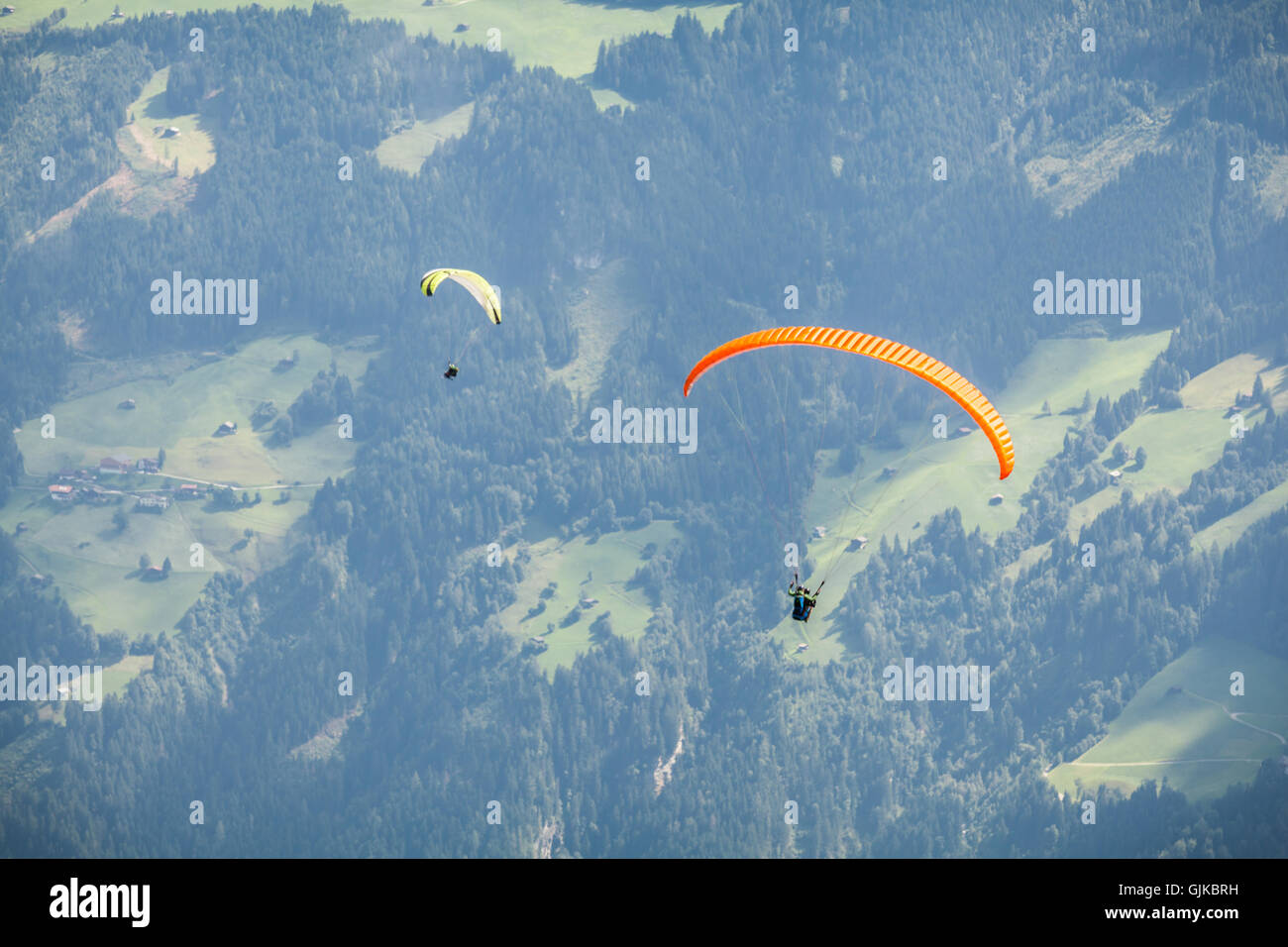 Paragliding over the alps hi-res stock photography and images - Alamy