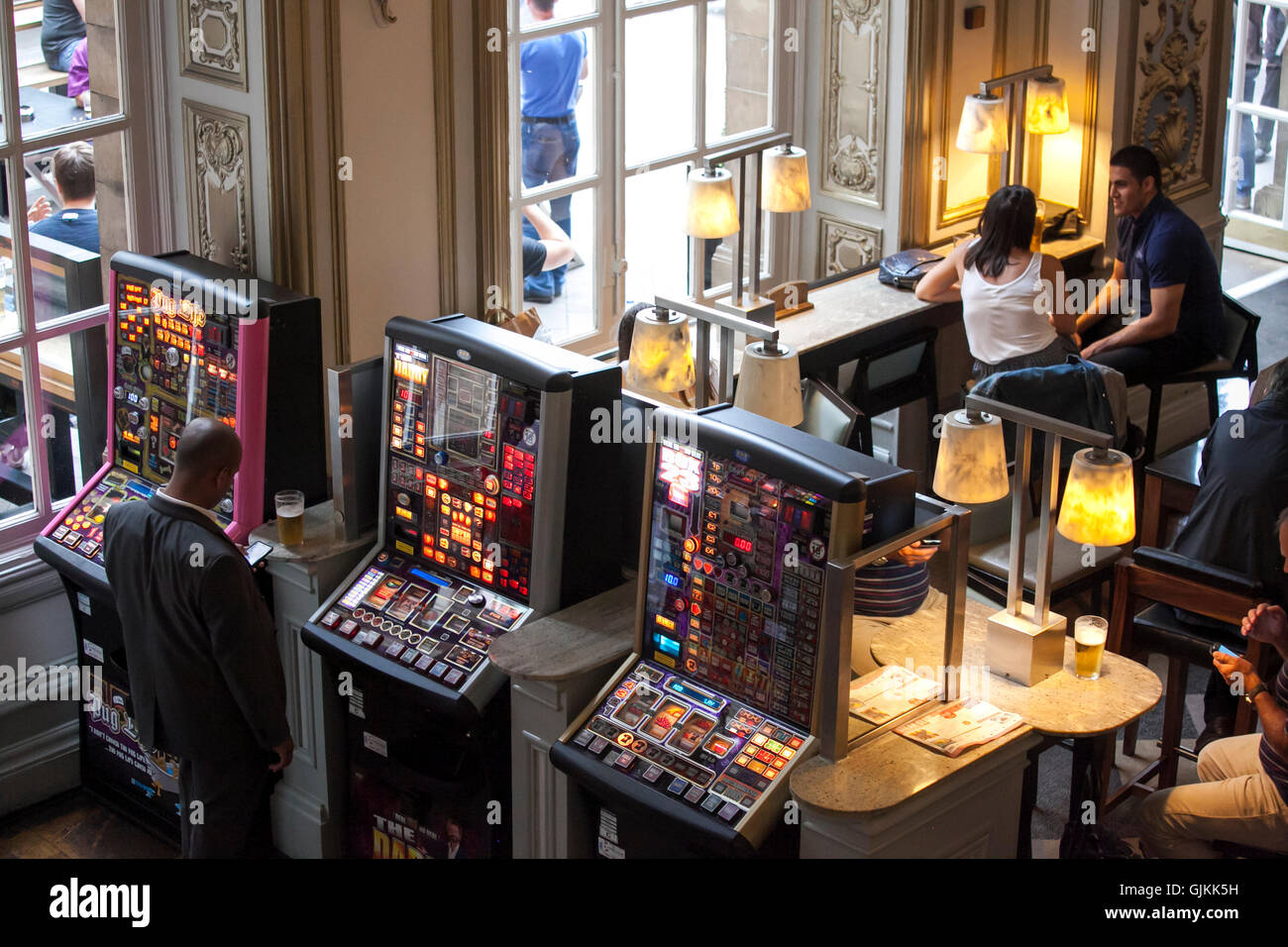 At hamilton house in london hi-res stock photography and images - Alamy