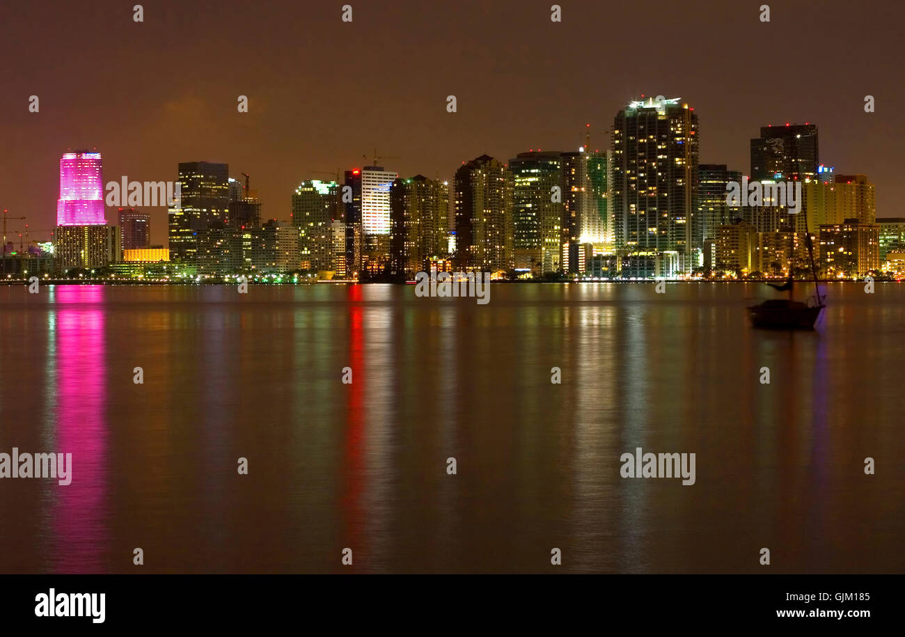 city town night Stock Photo - Alamy