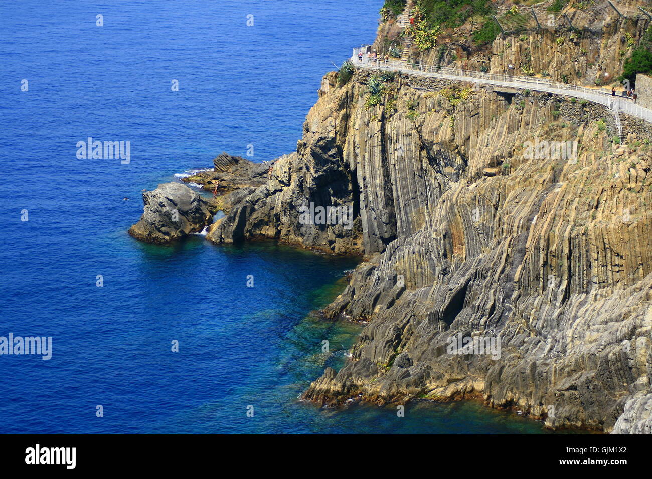 Cinque terre hike hi-res stock photography and images - Alamy