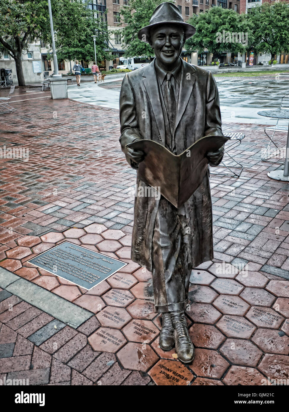 Statue of Songwriter Johnny Mercer in the Charming Elegant City of ...