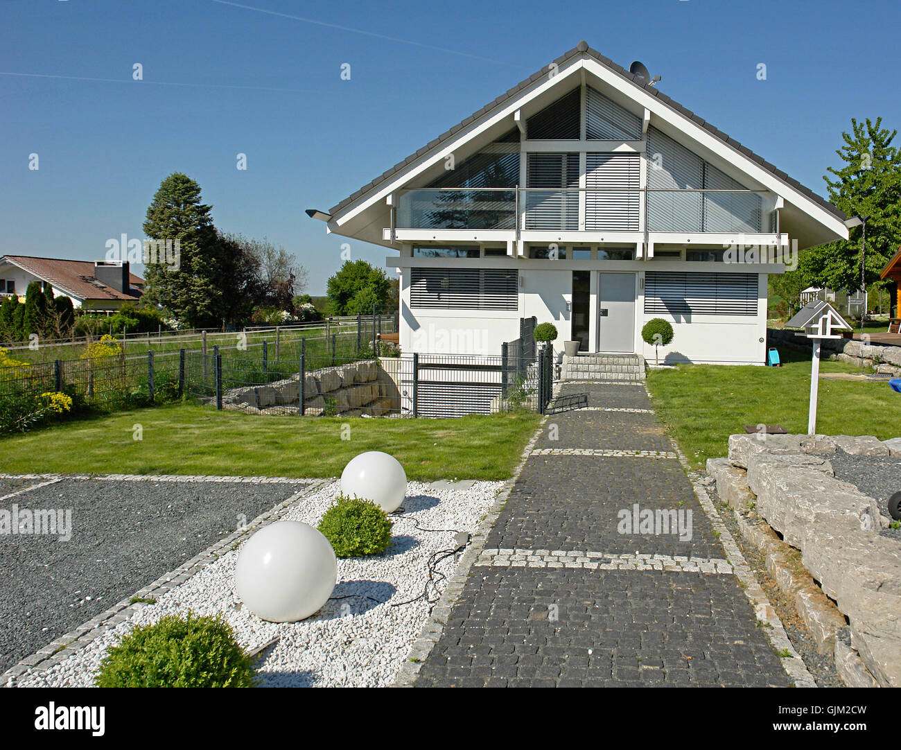 detached family house Stock Photo - Alamy