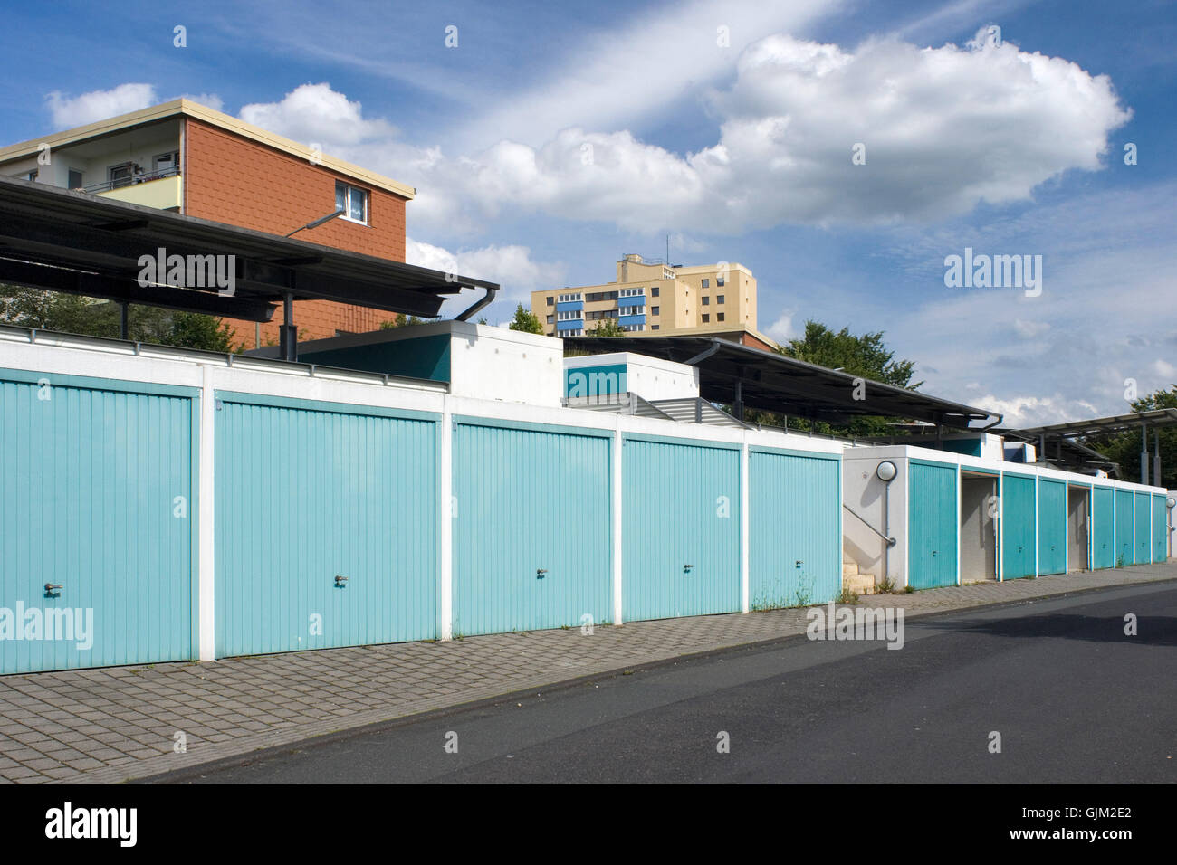 house building car Stock Photo - Alamy