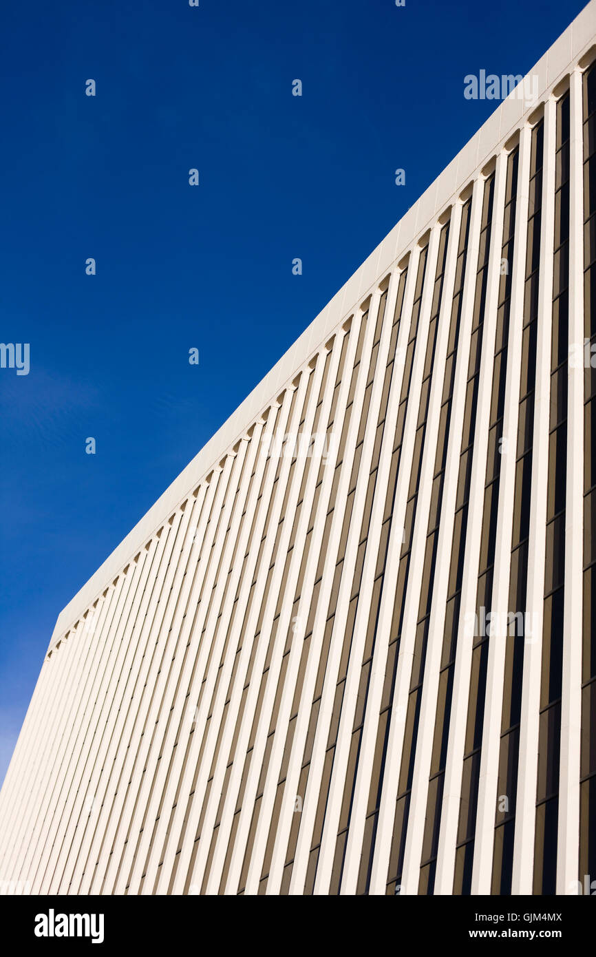 Repetitive vertical straight lines hi-res stock photography and images ...