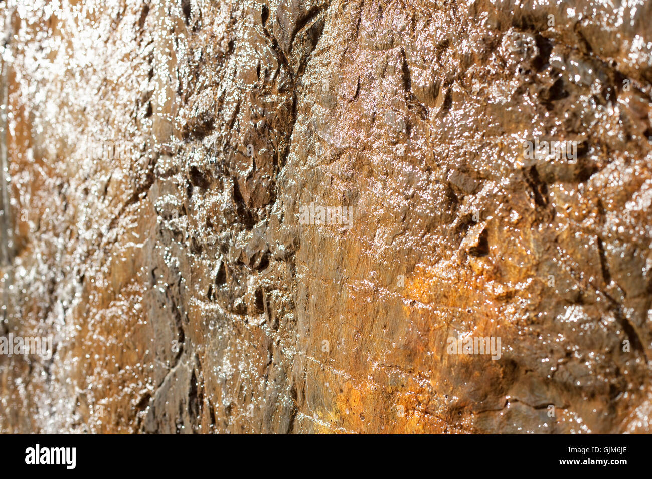 Wet Rock Wall Stock Photo - Alamy