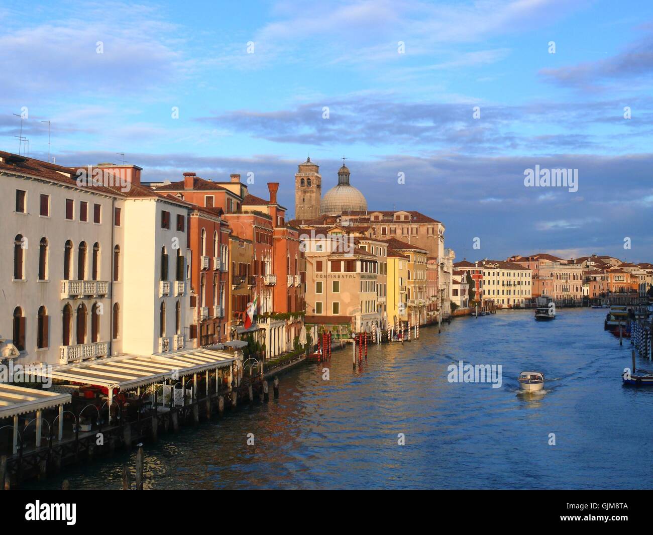 city town life Stock Photo - Alamy