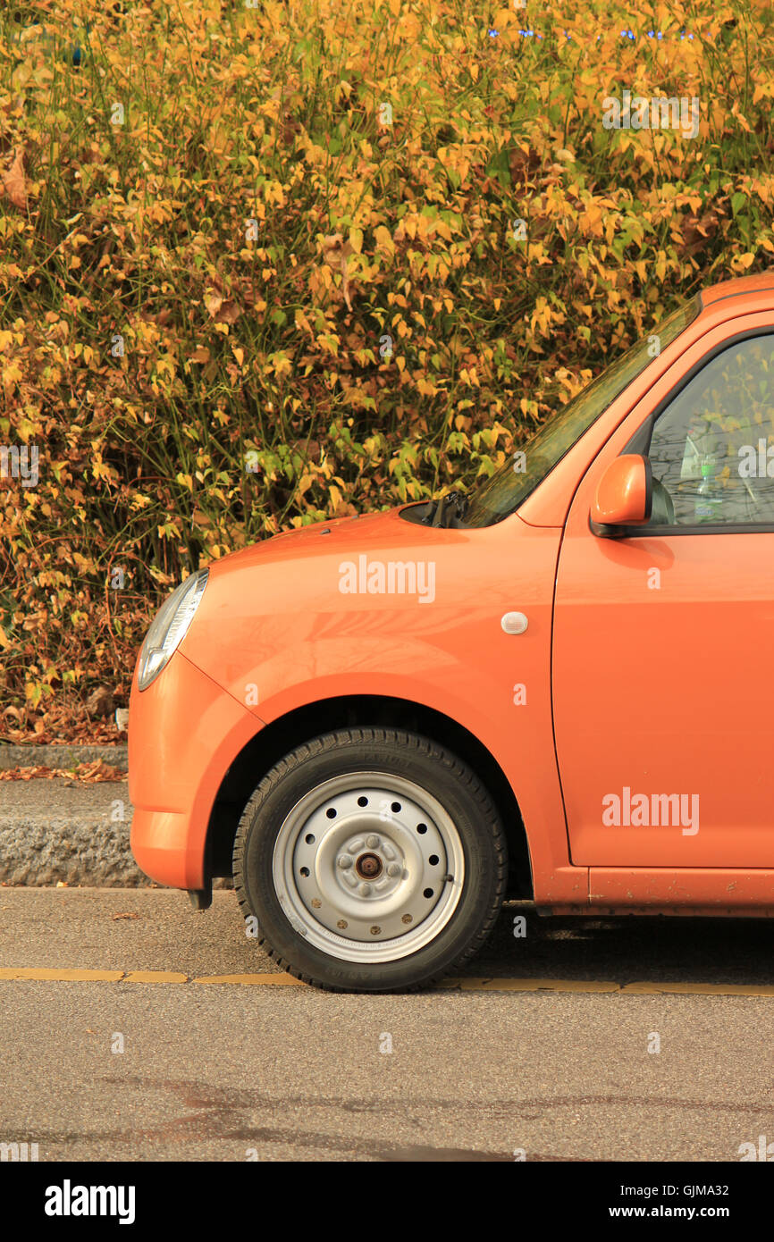 Bush car hi-res stock photography and images - Alamy