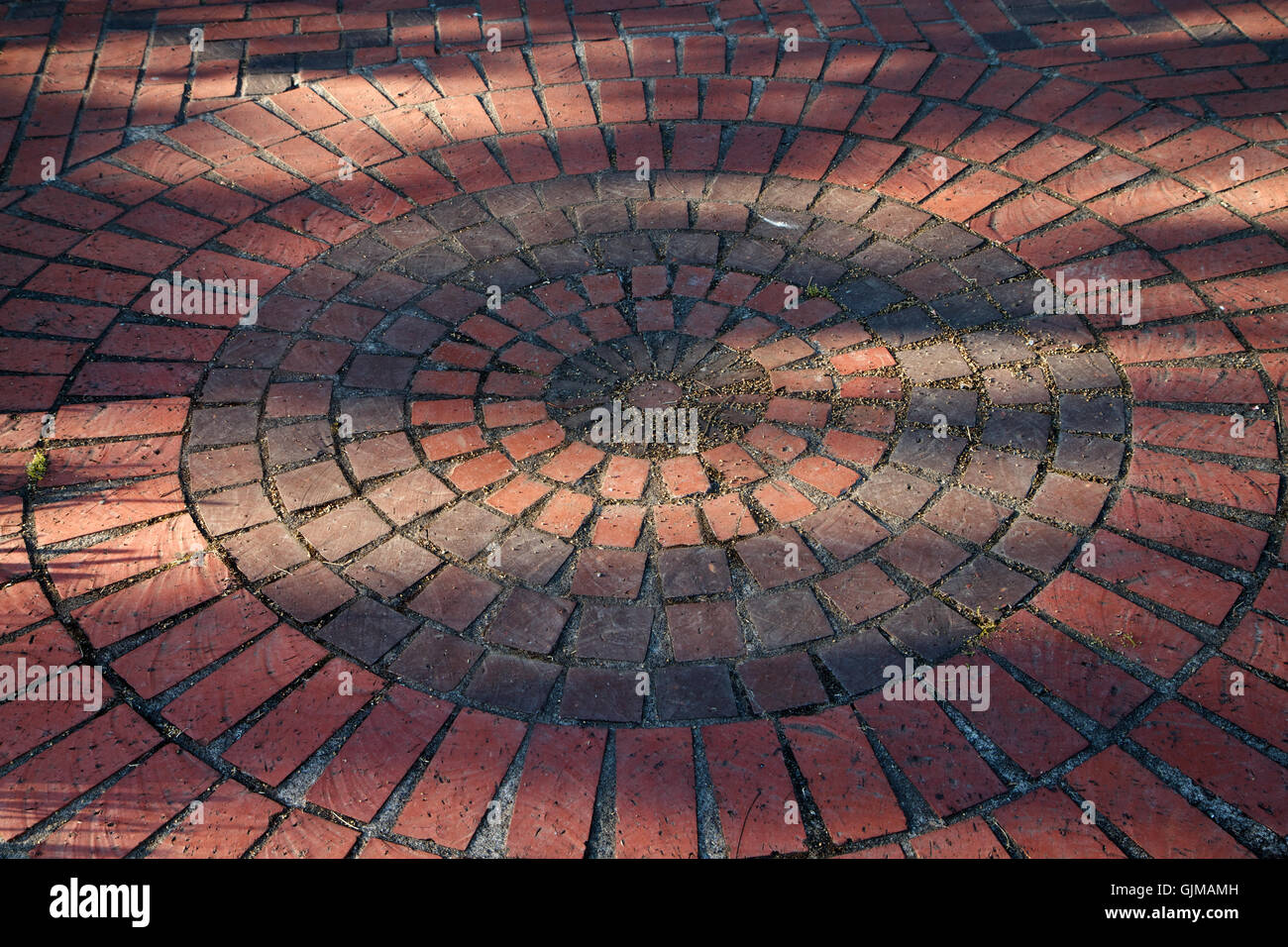 Circular brick pavement design hi-res stock photography and images - Alamy