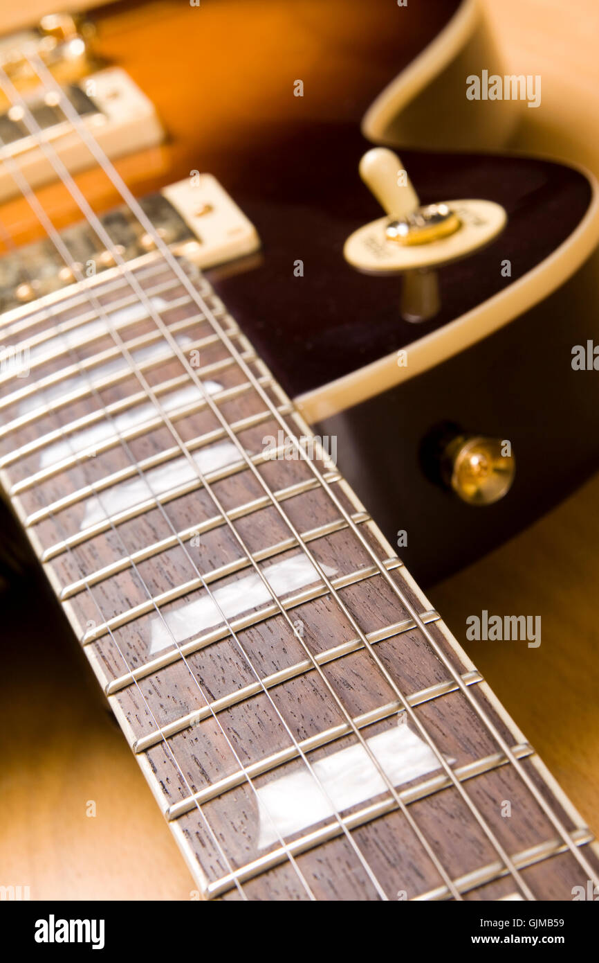 music guitar strings Stock Photo - Alamy