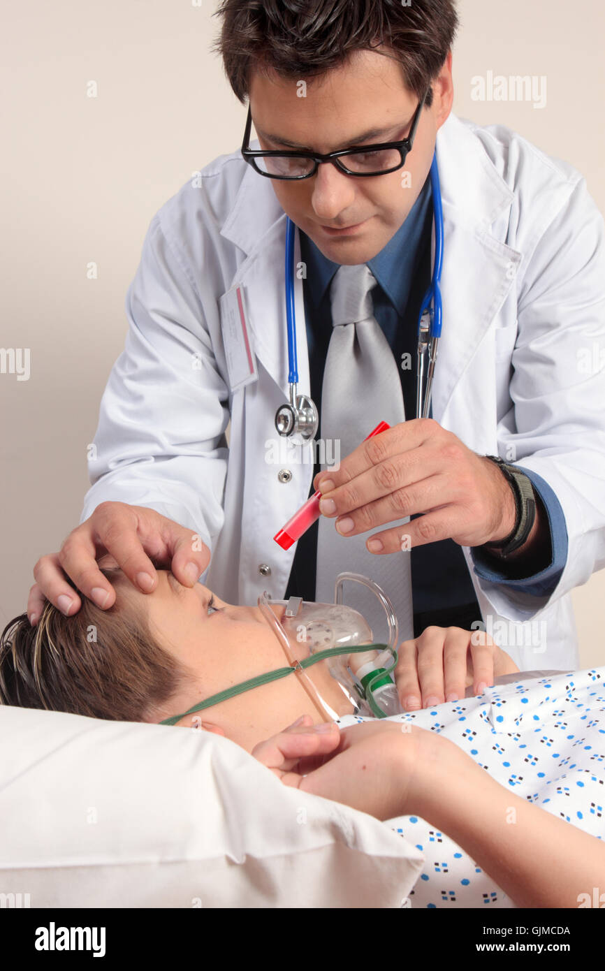 Pupil dilation hi-res stock photography and images - Alamy