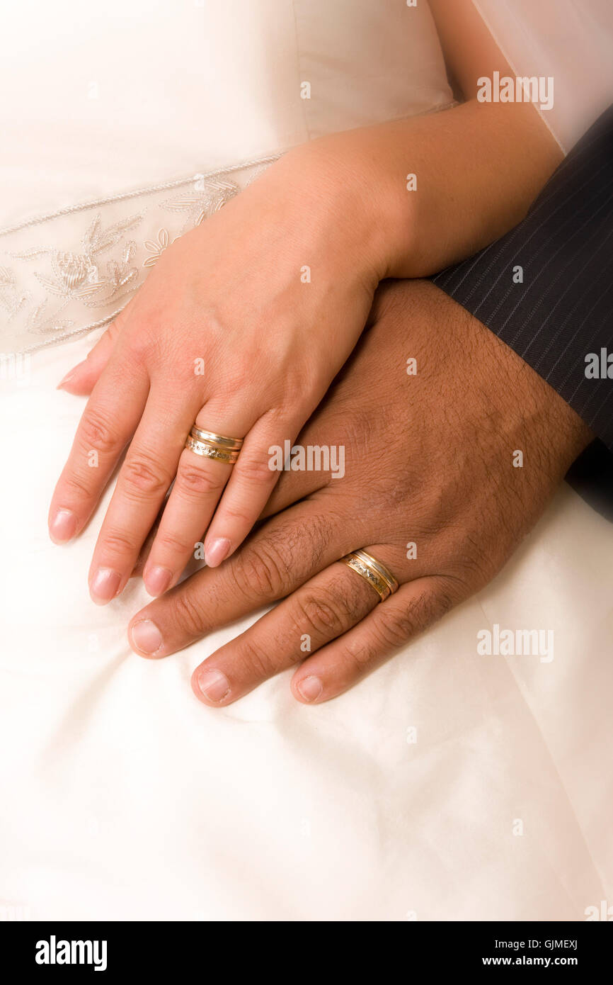 Wedding hand hi-res stock photography and images - Alamy