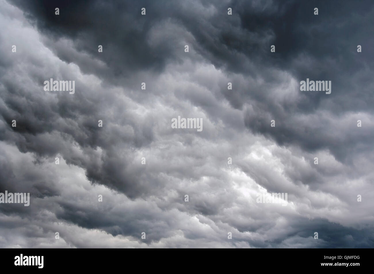 Dark thunderclouds hi-res stock photography and images - Alamy