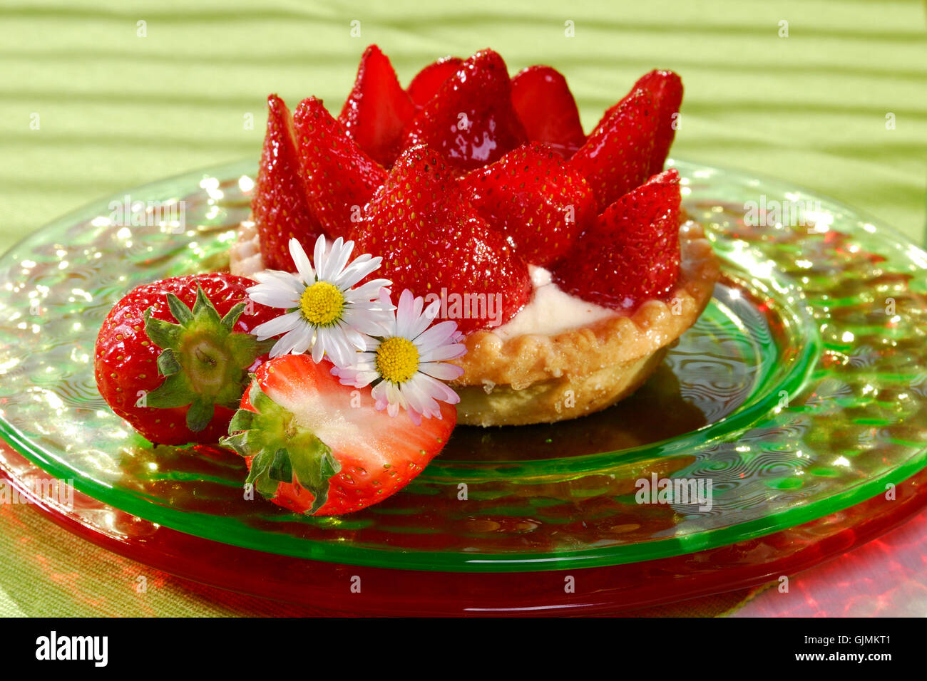 Make strawberry shortcake hi-res stock photography and images - Alamy