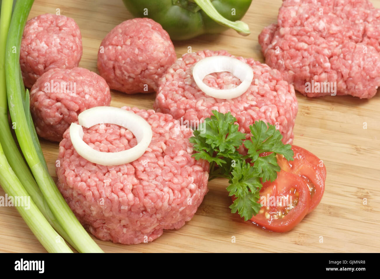 Mince garlic hi-res stock photography and images - Alamy